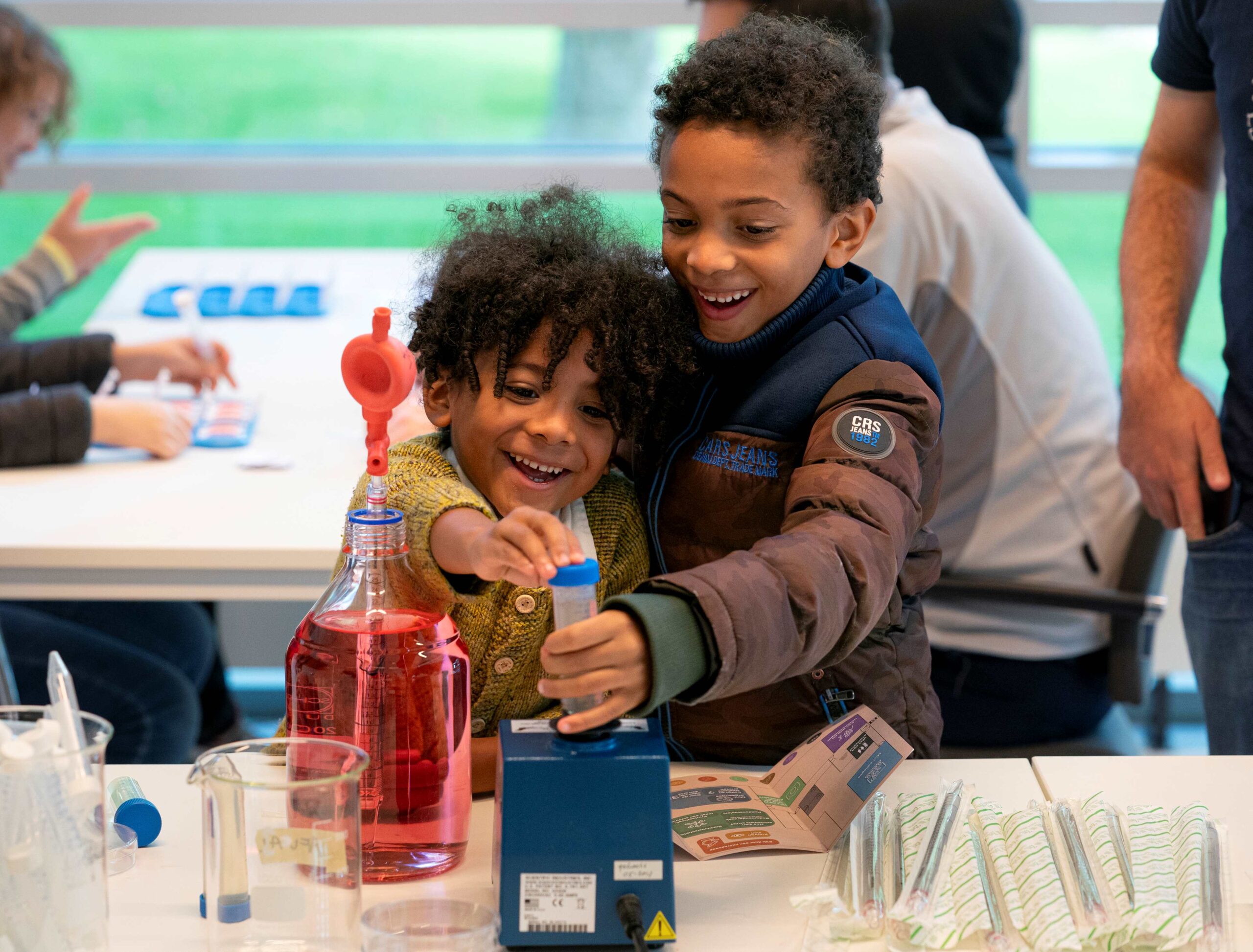 Bezoek onze stand tijdens het Weekend van de Wetenschap! - Hubrecht ...